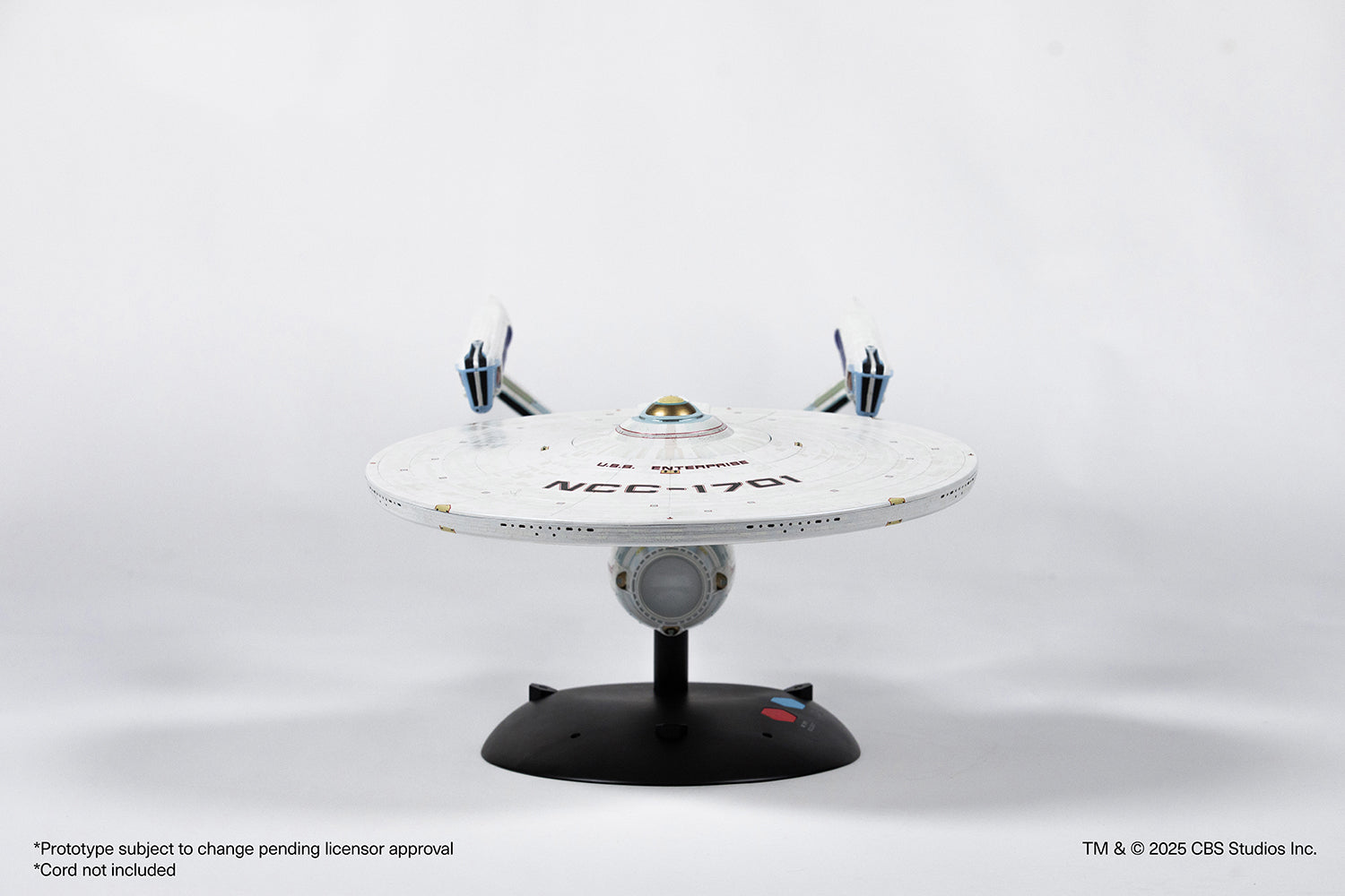 TOMY - STAR TREK™ U.S.S. Enterprise NCC-1701 1:350 Scale Replica – TOMY ...
